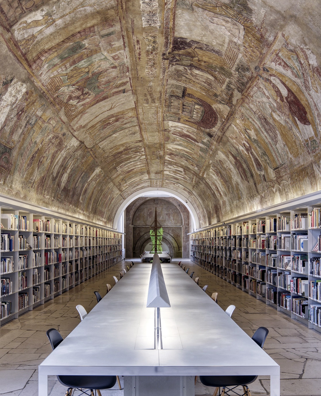 Lighting design without downlights – HUB Lighting & Innovation by Kafkas